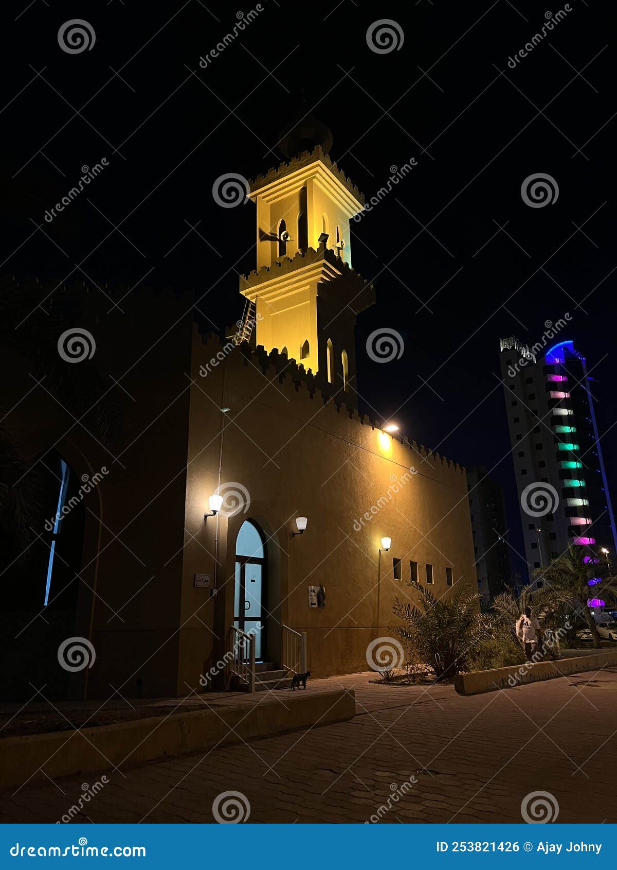 Mosque in Kuwait stock photo. Image of reflection, tower - 253821426