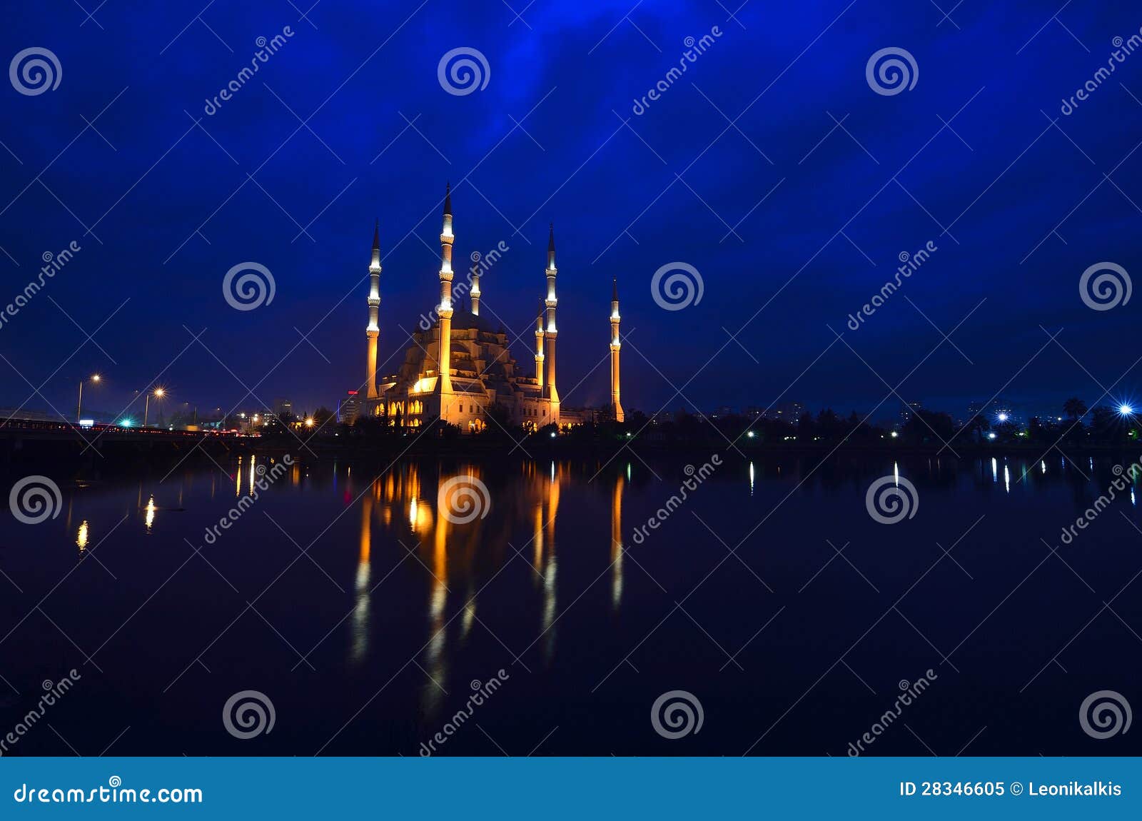 Mosque in night stock image. Image of gold, beautiful - 28346605