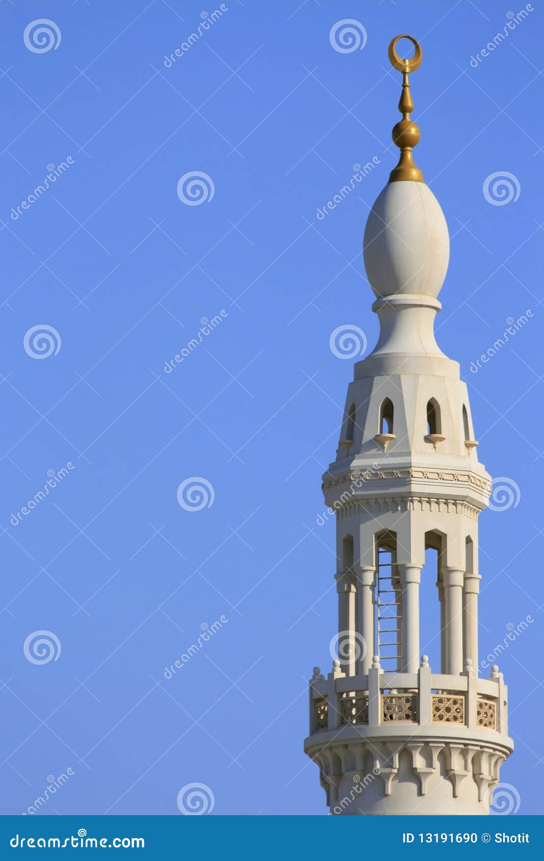 Mosque tower stock photo. Image of sunny, religion, emirates - 13191690