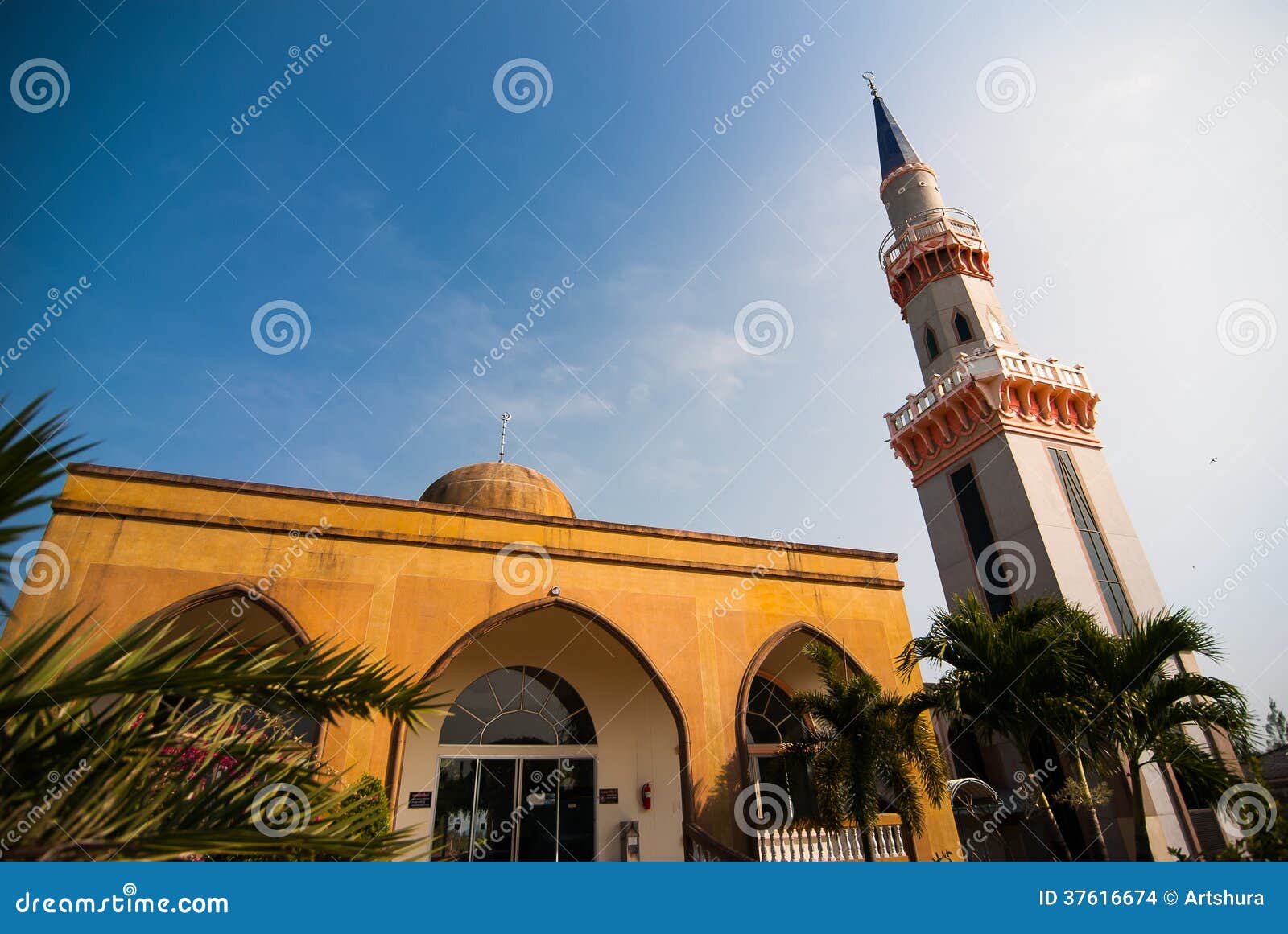 Mosque Tower in the Sunshine Day Stock Photo - Image of marble, ancient ...