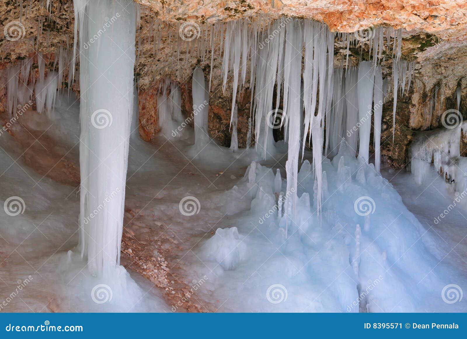 Mossy Cave stock image. Image of canyon, wilderness, beauty - 8395571