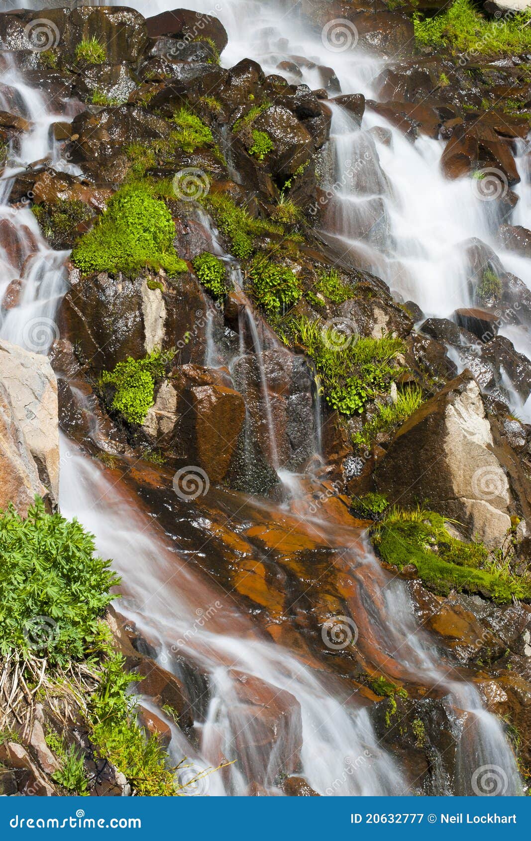 Mossy Rocks Waterfall stock image. Image of green, outdoors - 20632777
