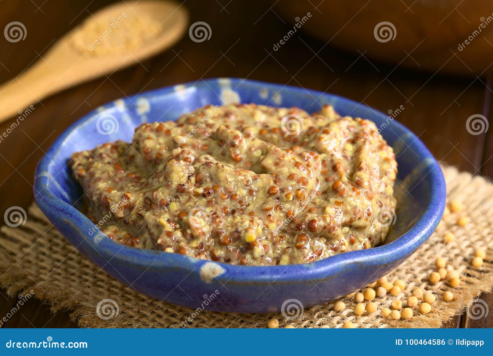 Mostaza entera del grano foto de archivo. Imagen de ingrediente - 100464586