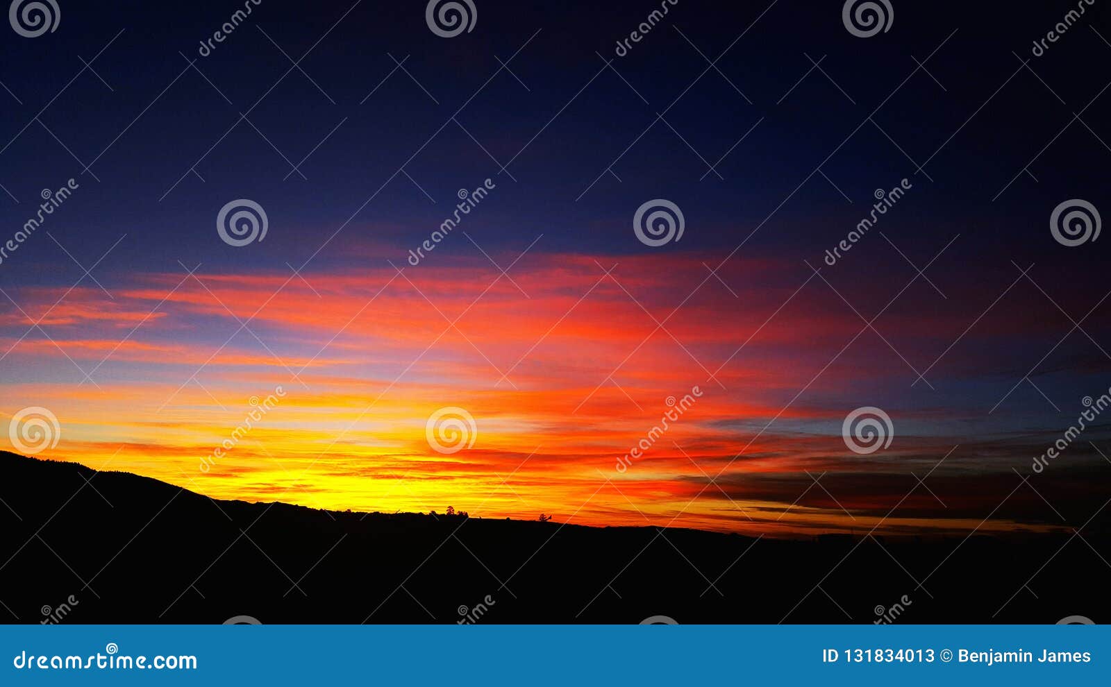 Mostra Da Cor Do Por Do Sol Imagem de Stock - Imagem de sunset, mostra ...