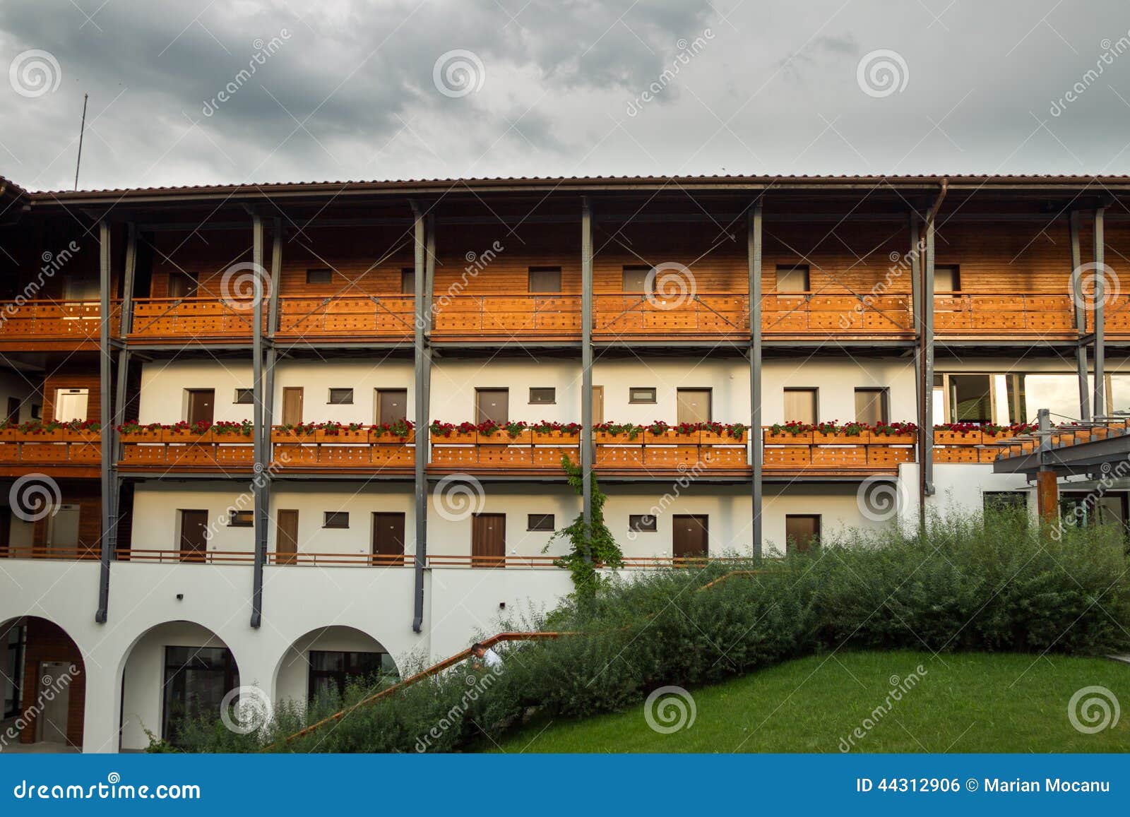 Motel stock photo. Image of vacation, pool, visit, vacations - 44312906