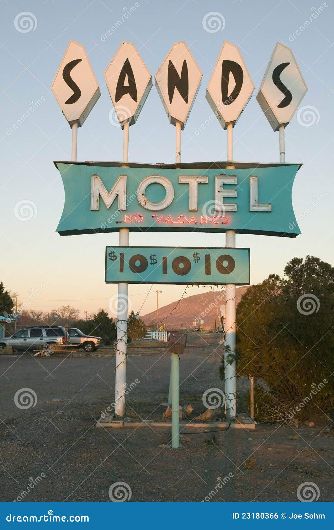 Motel sign editorial photo. Image of route, sign, sunset - 23180366