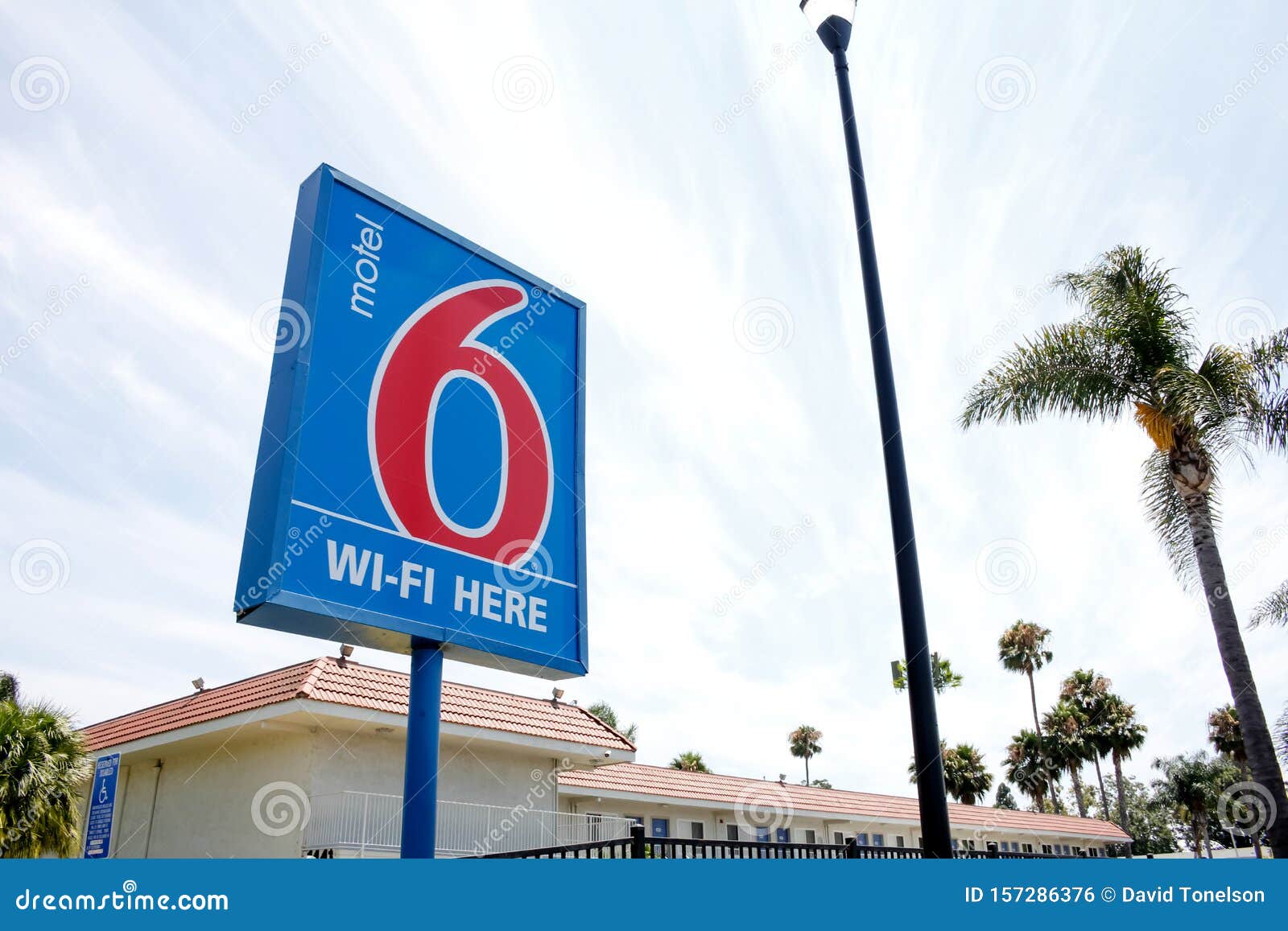 Motel 6 sign editorial photo. Image of elevator, away - 157286376