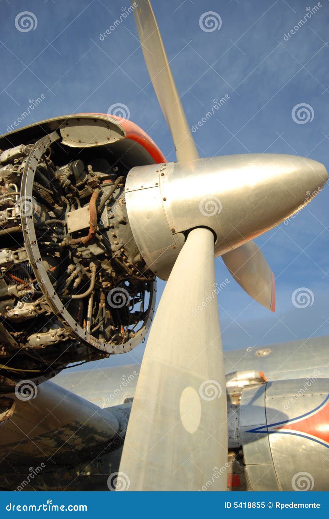 Moteur d'avions image stock. Image du composants, hangar - 5418855