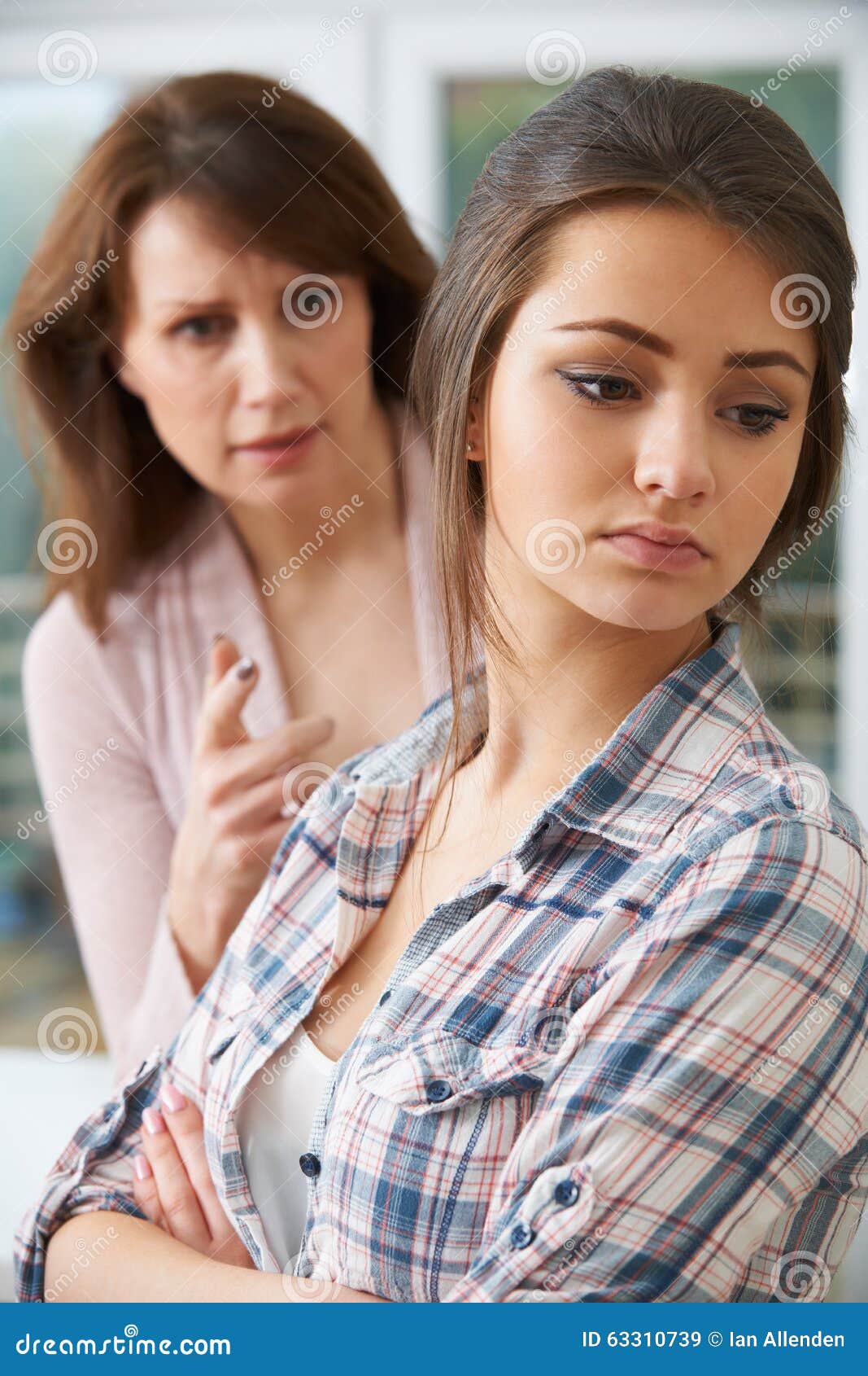 Mother Arguing With Teenage Daughter Stock Image Image Of Fight