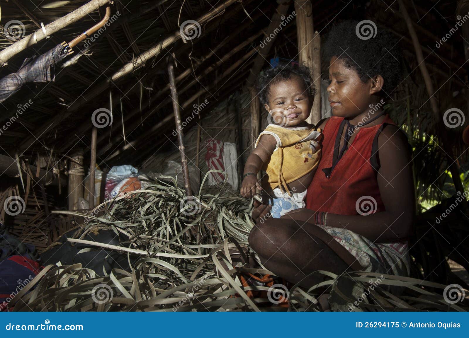 Mother and Child Agta editorial image. Image of oquias - 26294175