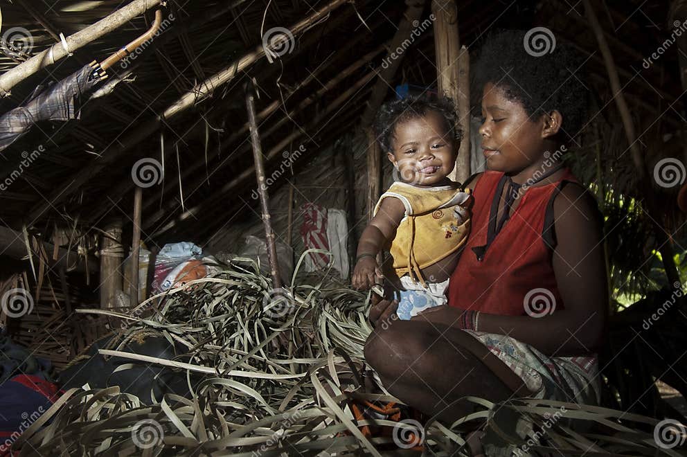 Mother and Child Agta editorial image. Image of oquias - 26294175