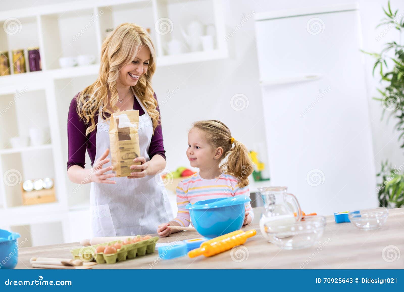 Mother and Child Making Bread Stock Image - Image of eggs, bread: 70925643