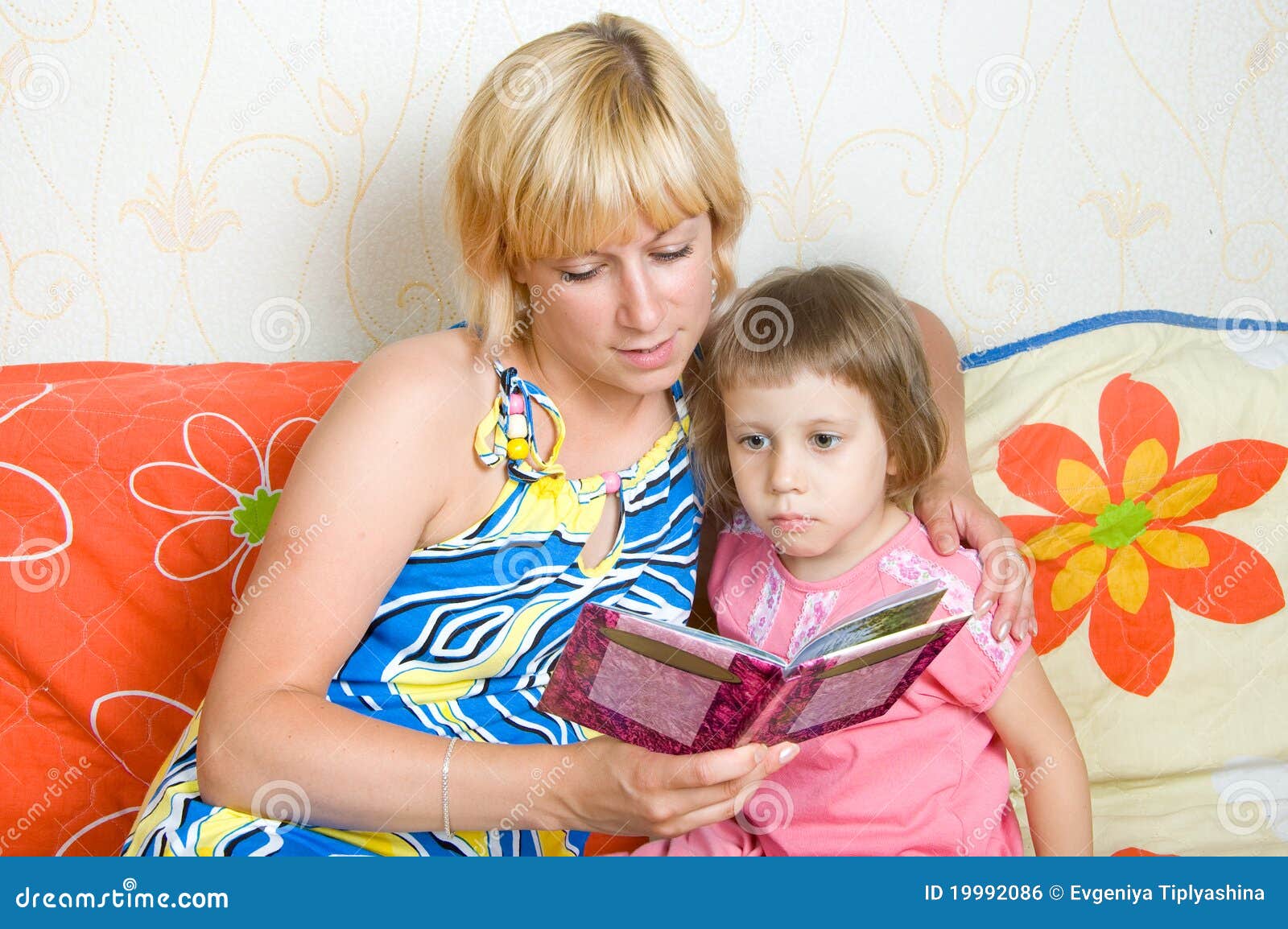 Mother Child Reading a Book Stock Photo - Image of fairy, parent: 19992086