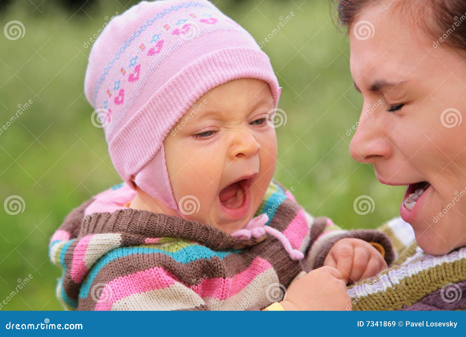 Mother with Child they Yawn Stock Image - Image of head, innocence: 7341869