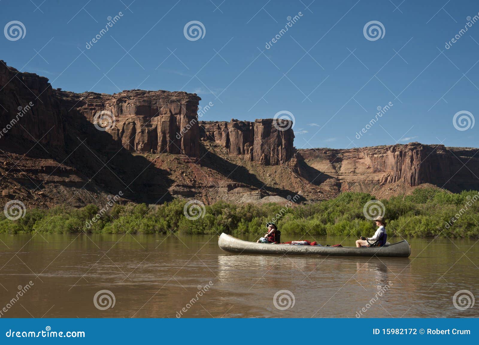 Mother and Daughter in a Canoe Stock Photo - Image of daughter, calm ...