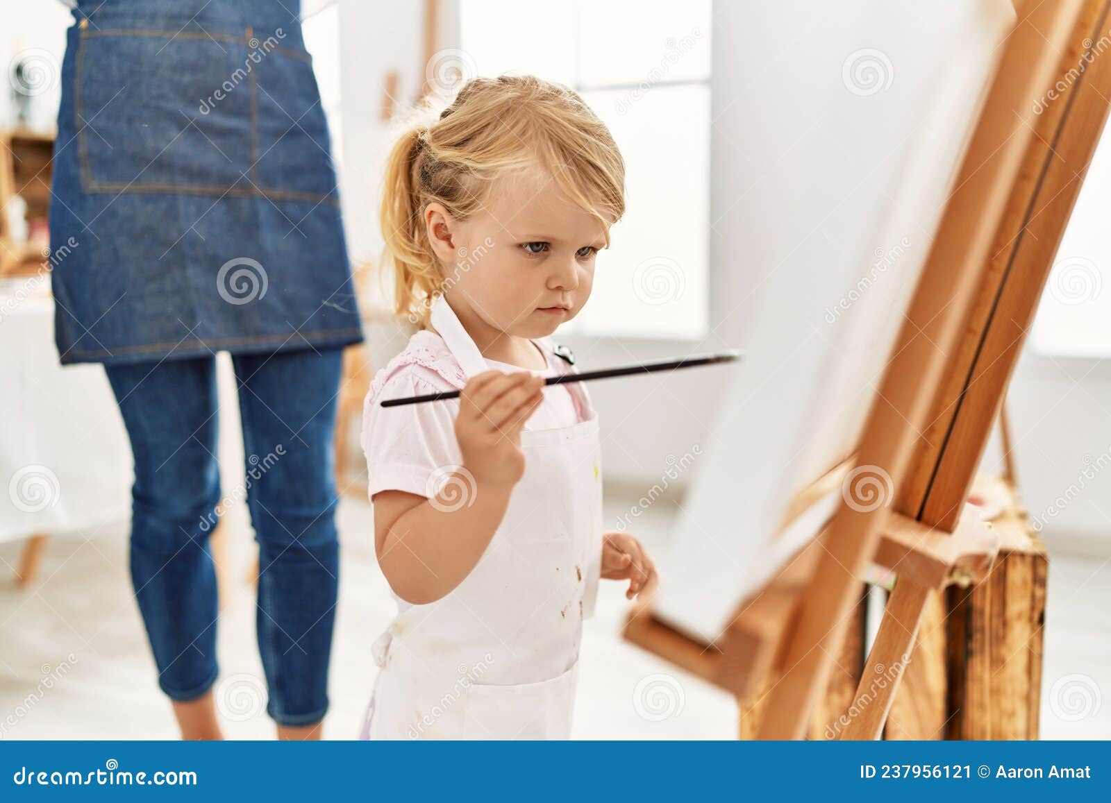 Mother and Daughter Concentrate Drawing at Art Studio Stock Image ...
