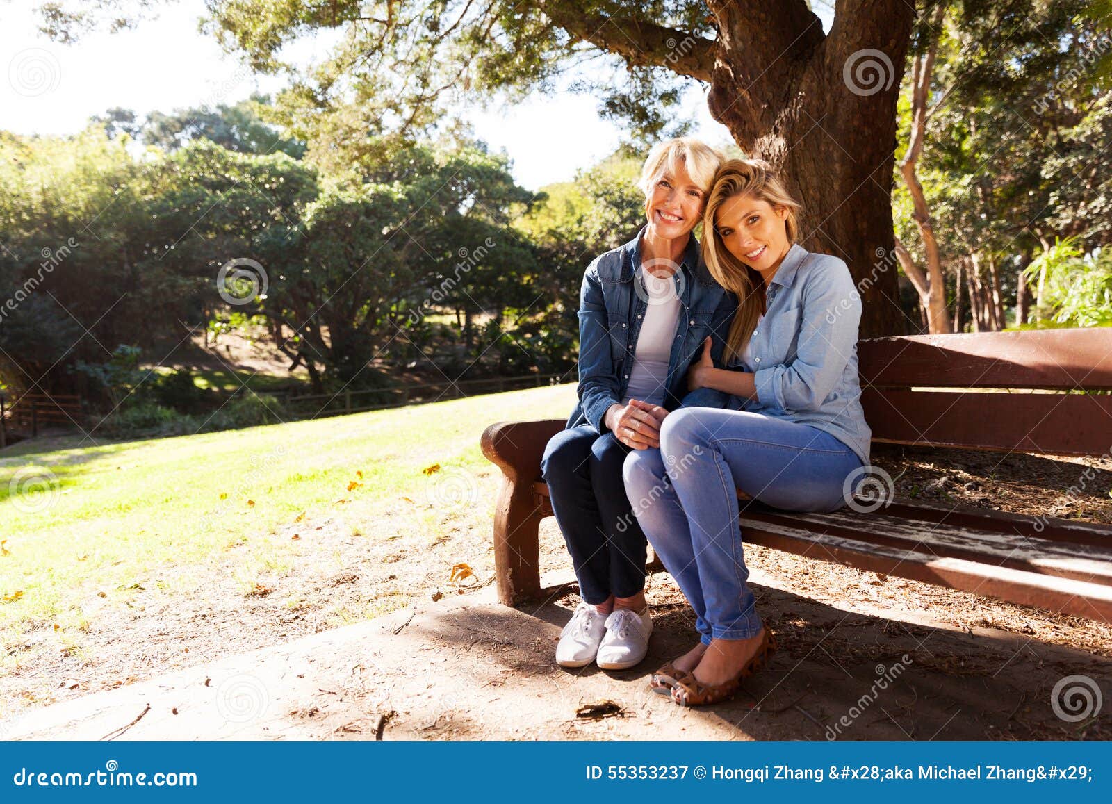 Mother Daughter Relaxing Park Bench Stock Image - Image of loving ...