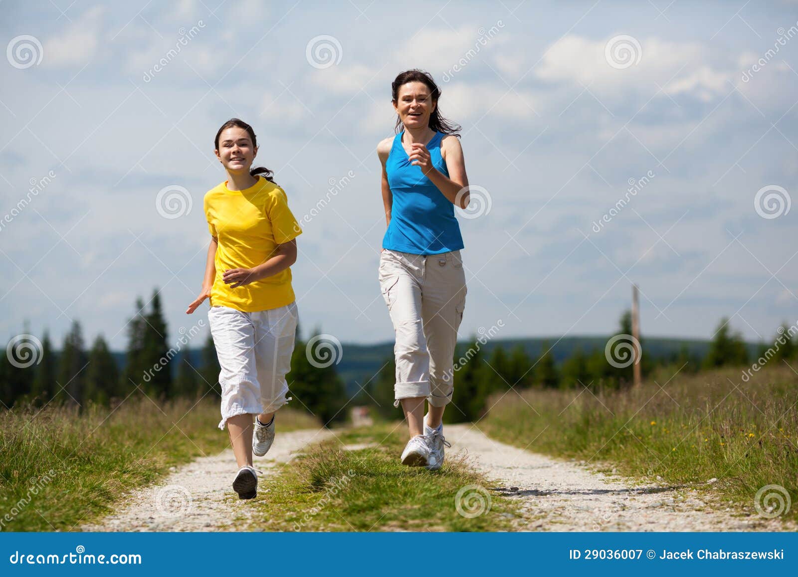 Mother and Daughter Running Stock Image - Image of happy, health: 29036007