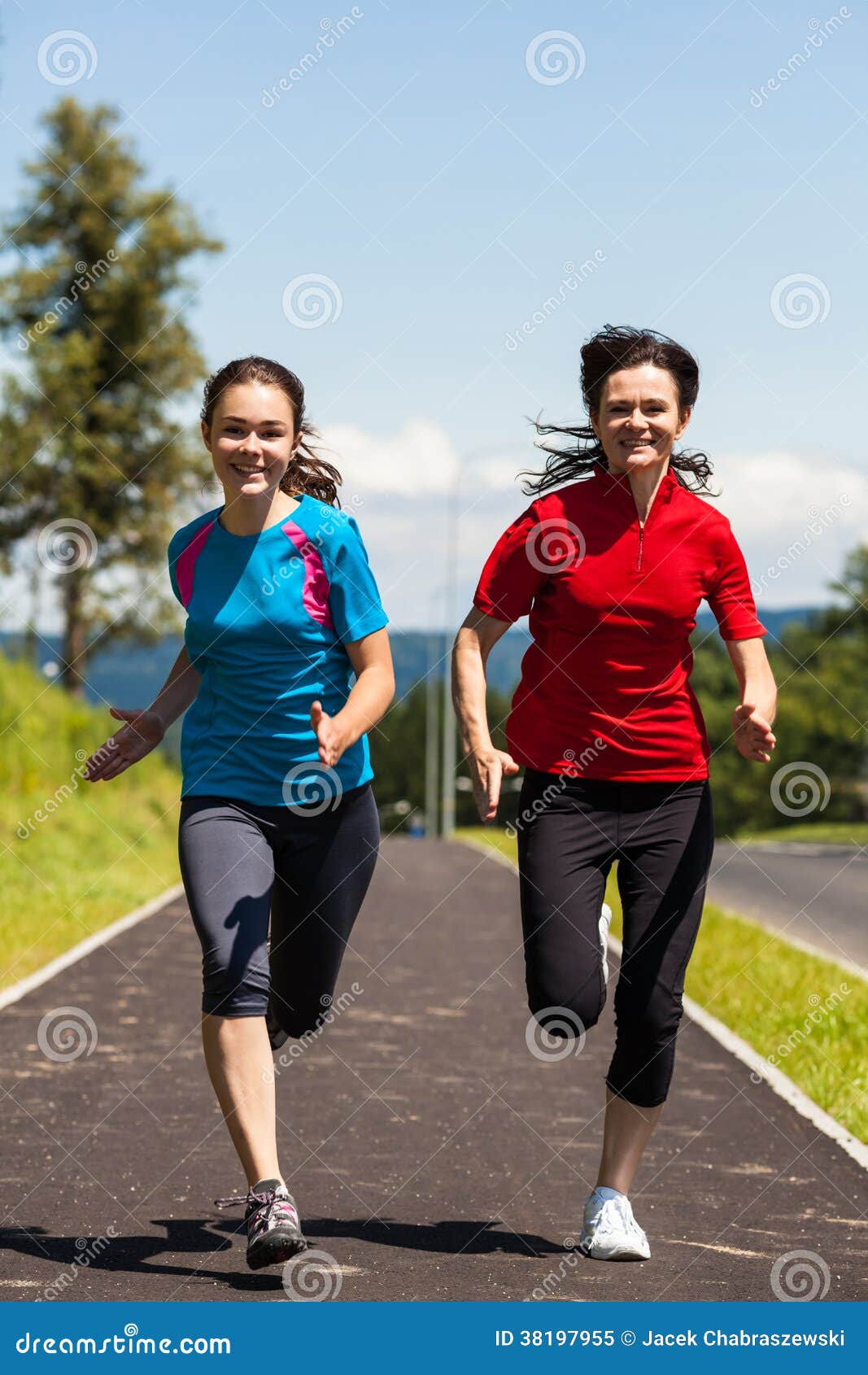 Mother and Daughter Running Stock Image - Image of family, green: 38197955