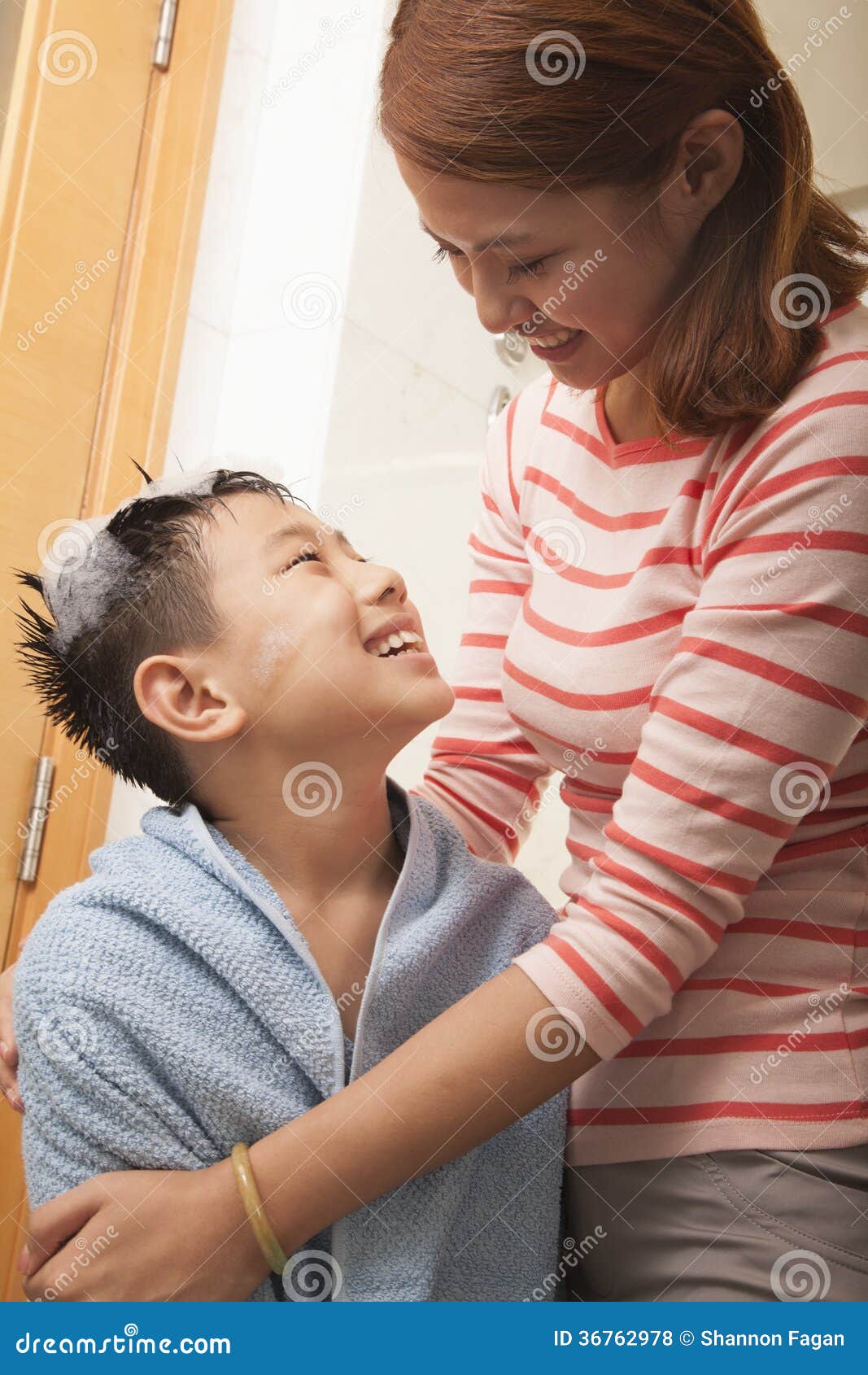 Mother Drying Off Her Son after a Bubble Bath Stock Photo - Image of ...