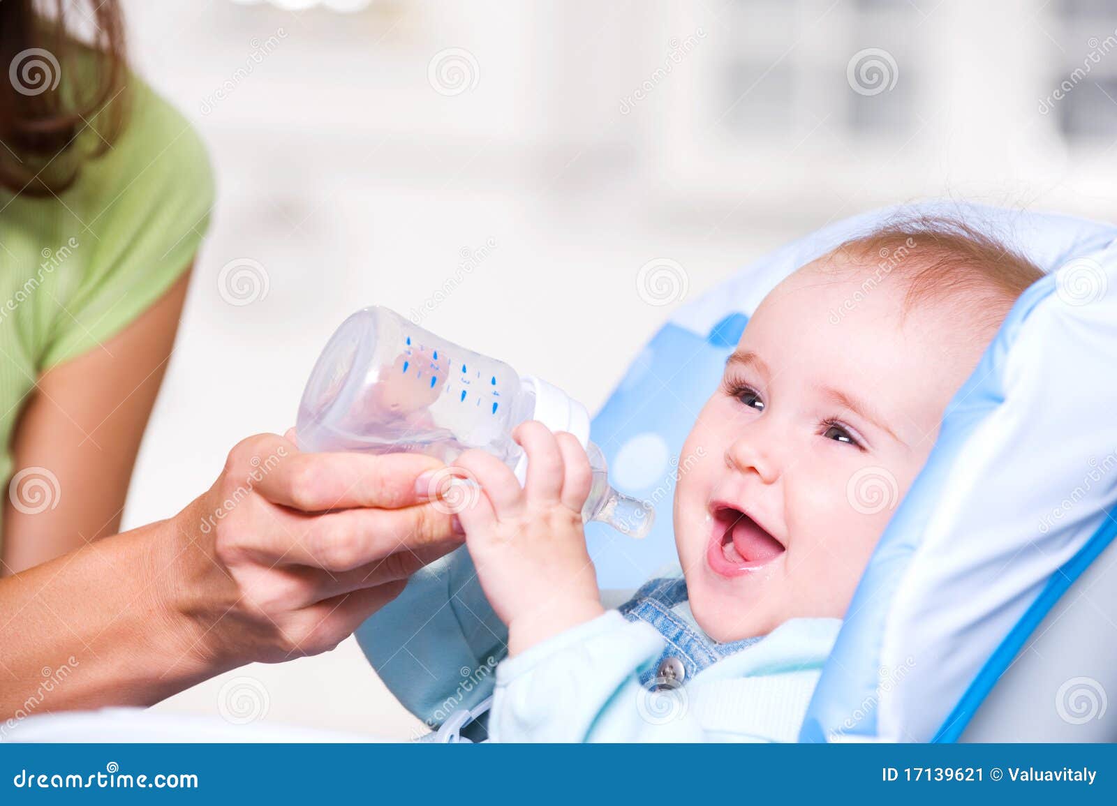 Mother Giving the Water To Baby Stock Image - Image of home, drinking ...