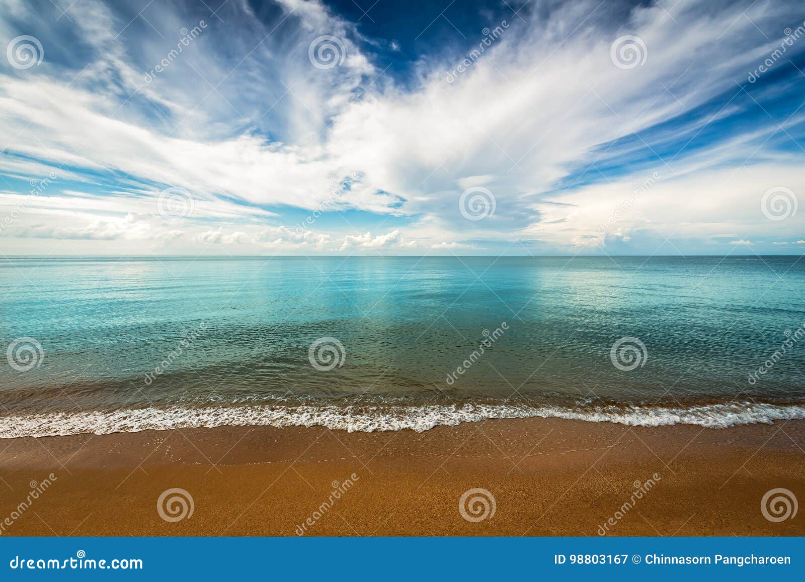 Motion blur wave at beach stock image. Image of background - 98803167