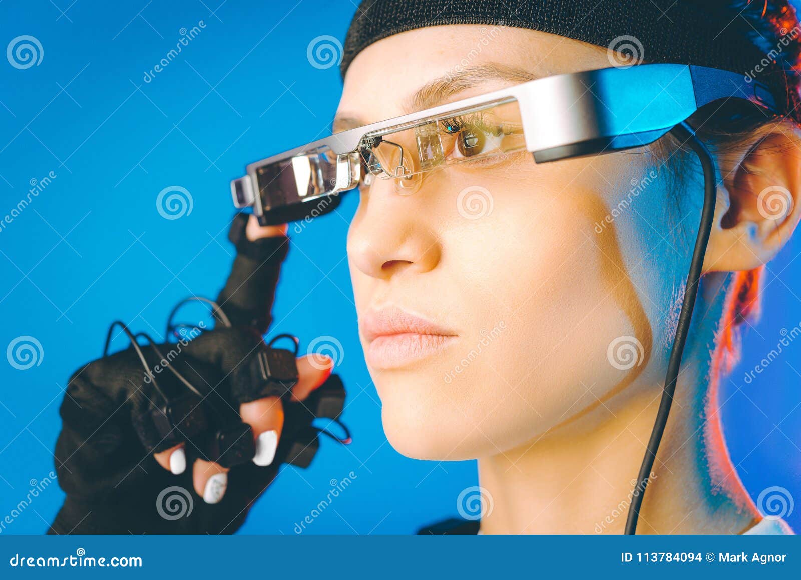 Motion Caption Virtual Reality Stock Photo - Image of female, future ...