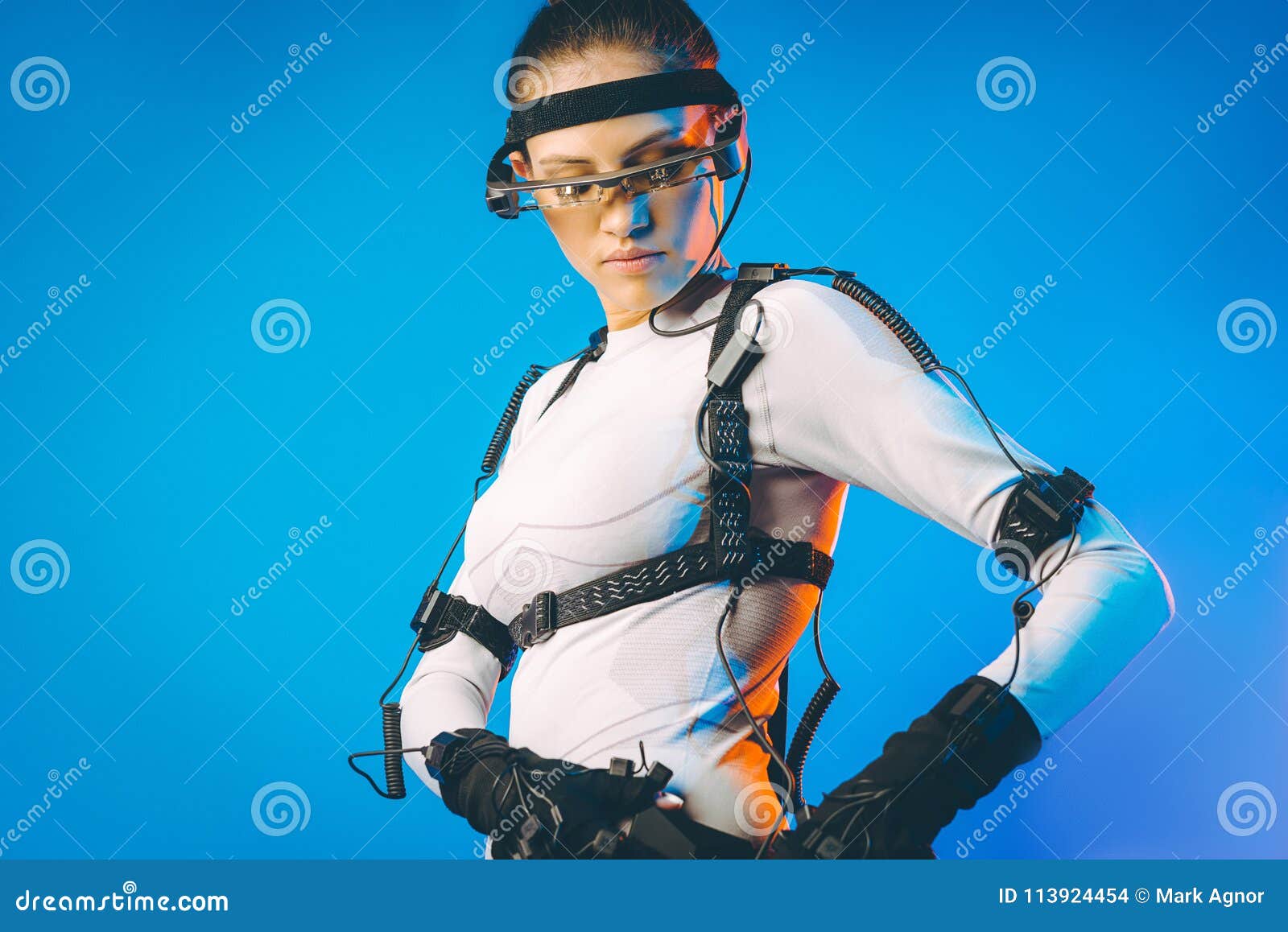 Motion Caption Virtual Reality Stock Photo - Image of smile, research ...