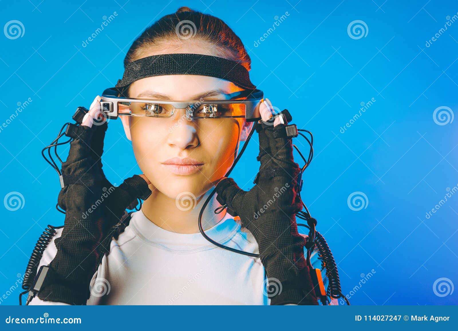 Motion Caption Virtual Reality Stock Image - Image of person, research ...