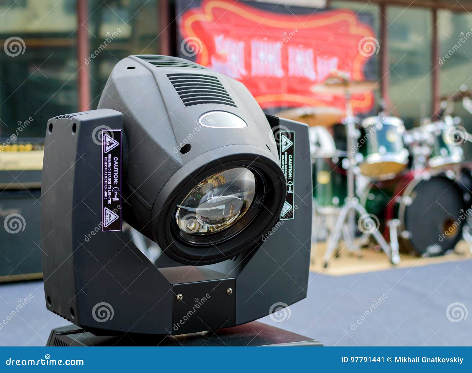 Motion Concert Spotlight Illumination Equipment and Projectors Ready To ...