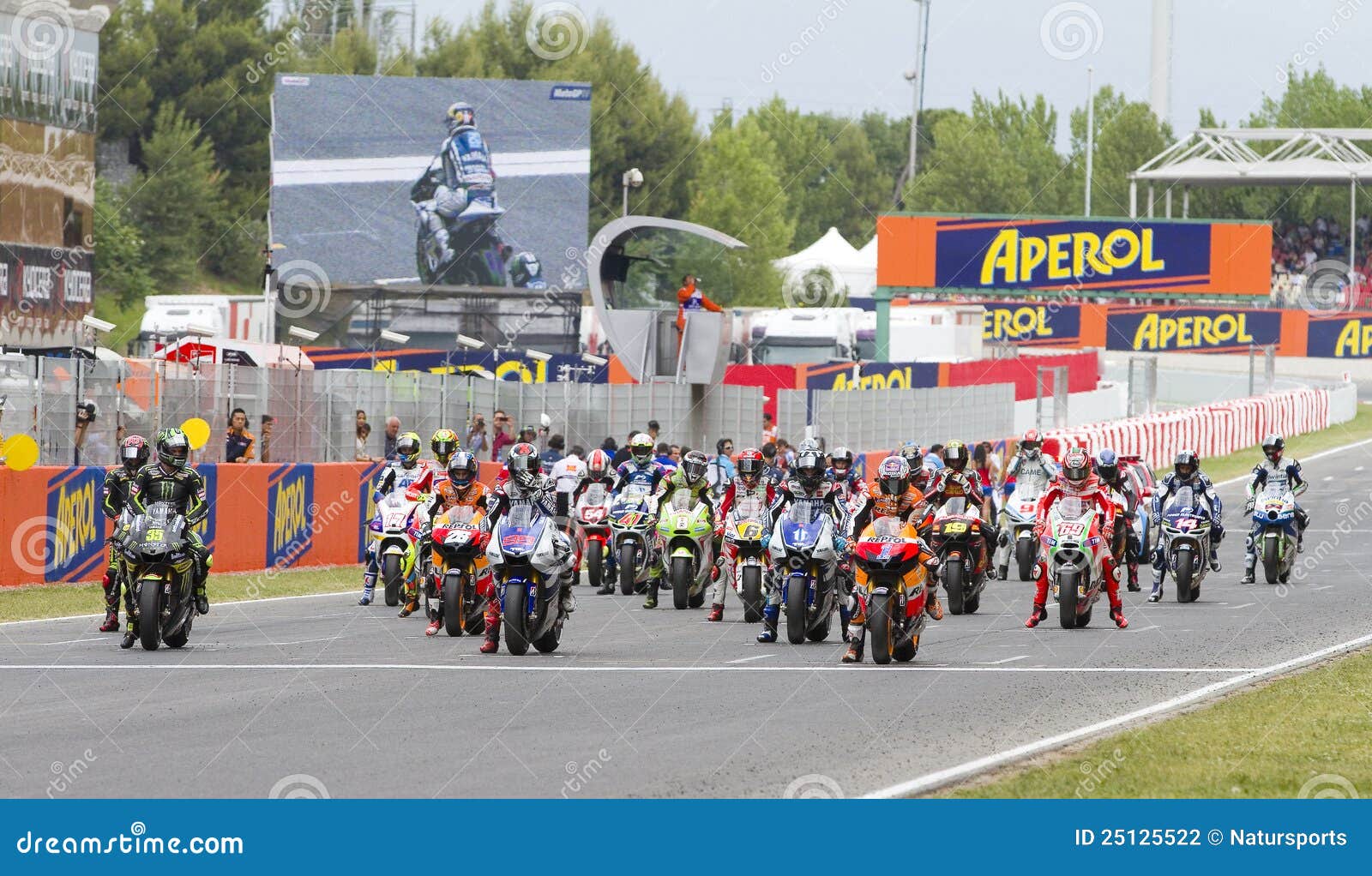 Moto GP Starting Grid editorial photography. Image of grid - 25125522