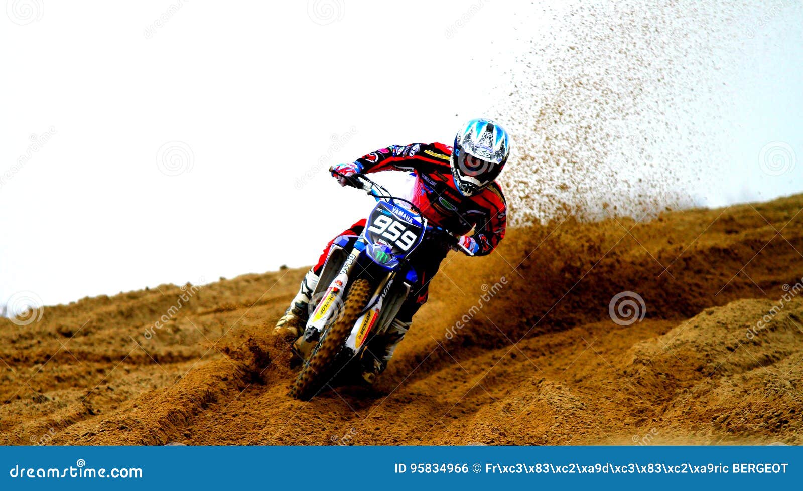 Motocross on sand editorial photo. Image of speed, sand - 95834966