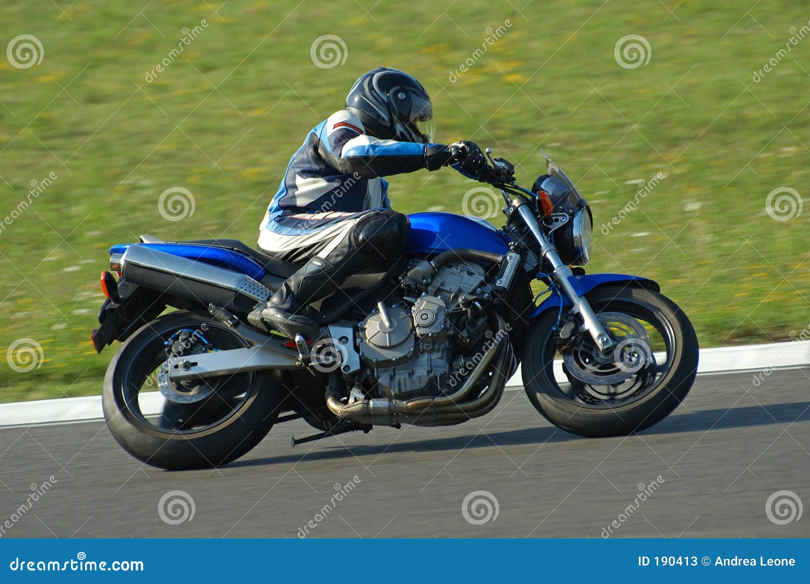 Motocyclette image stock. Image du piloter, chemin, circuit - 190413