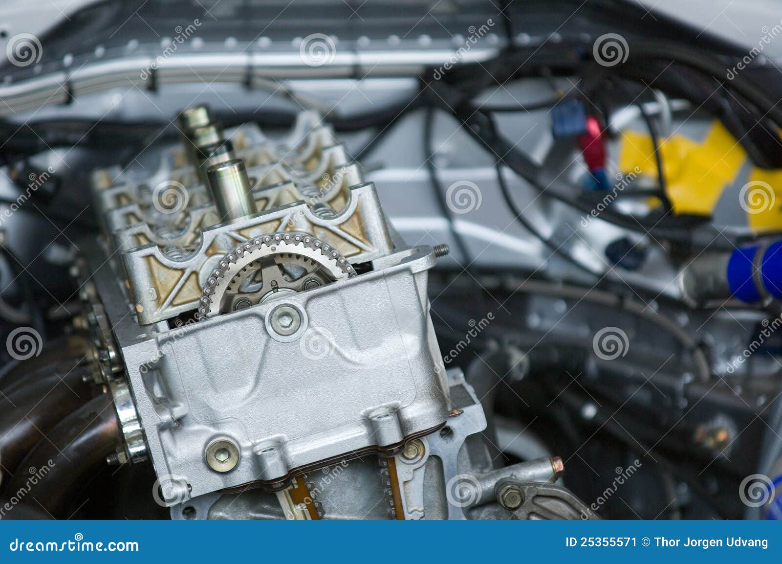 Motor de DOHC imagen de archivo. Imagen de camshaft, potencia - 25355571