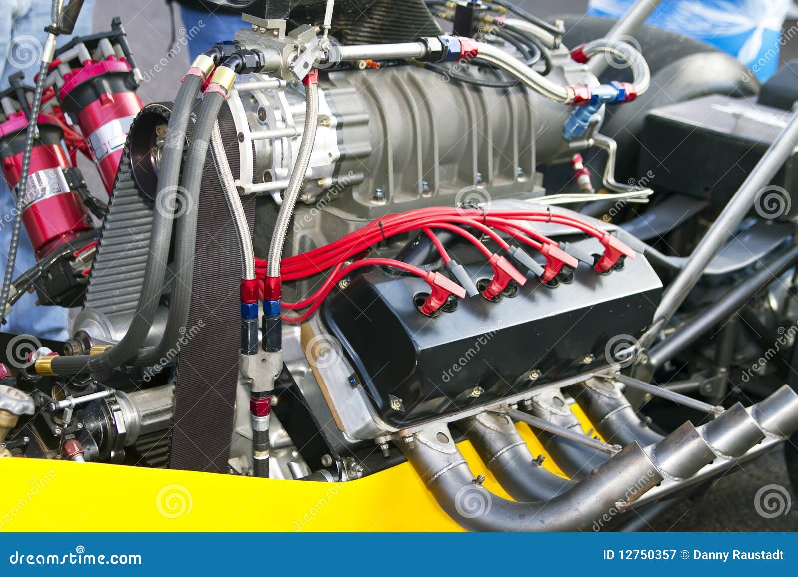 Motor de Dragster imagem de stock. Imagem de plugues - 12750357