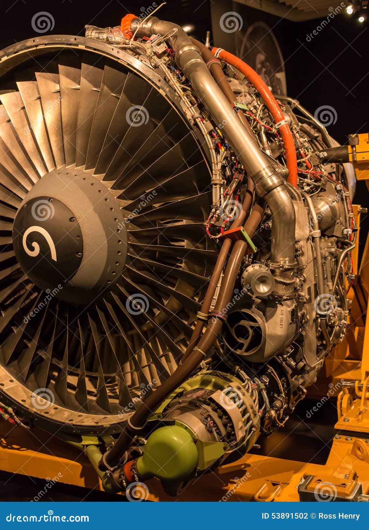 Motor de jet moderno foto de archivo. Imagen de vuelo - 53891502