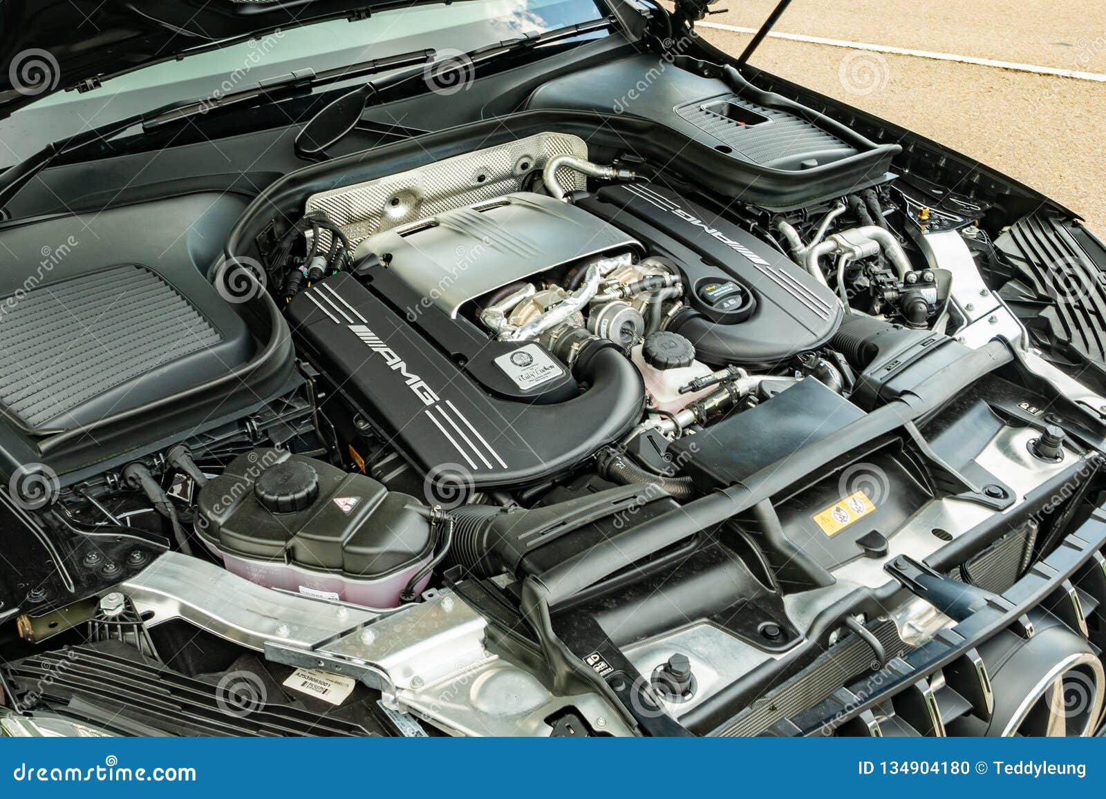 Motor 2018 De La CGL De Mercedes-Benz Imagen editorial - Imagen de ...