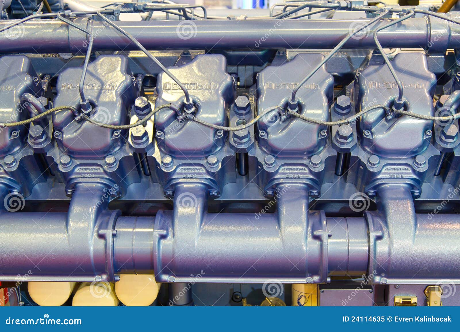 Motor do navio imagem editorial. Imagem de mostra, parafuso - 24114635