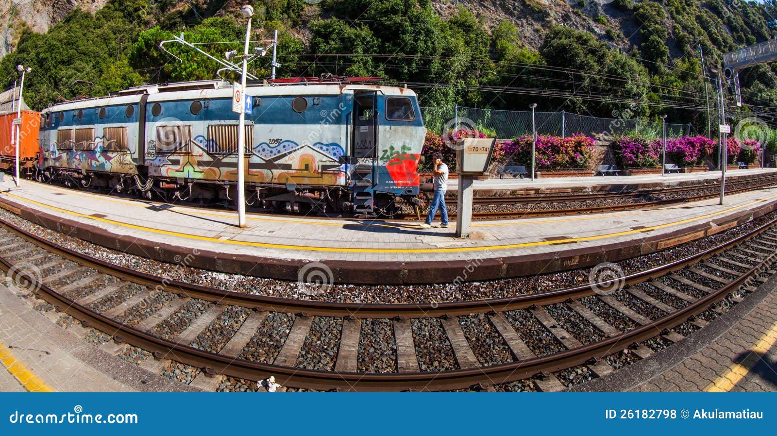 Motor italiano do trem foto de stock editorial. Imagem de perspectiva ...