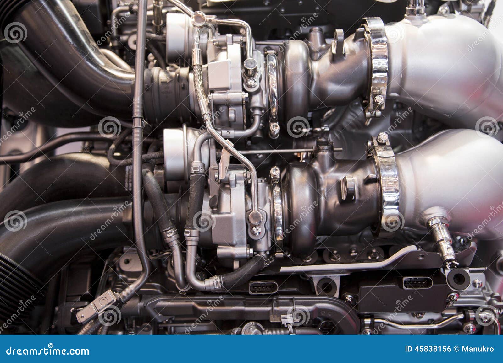 Motor Poderoso De Um Carro Desportivo Moderno Foto de Stock - Imagem de ...