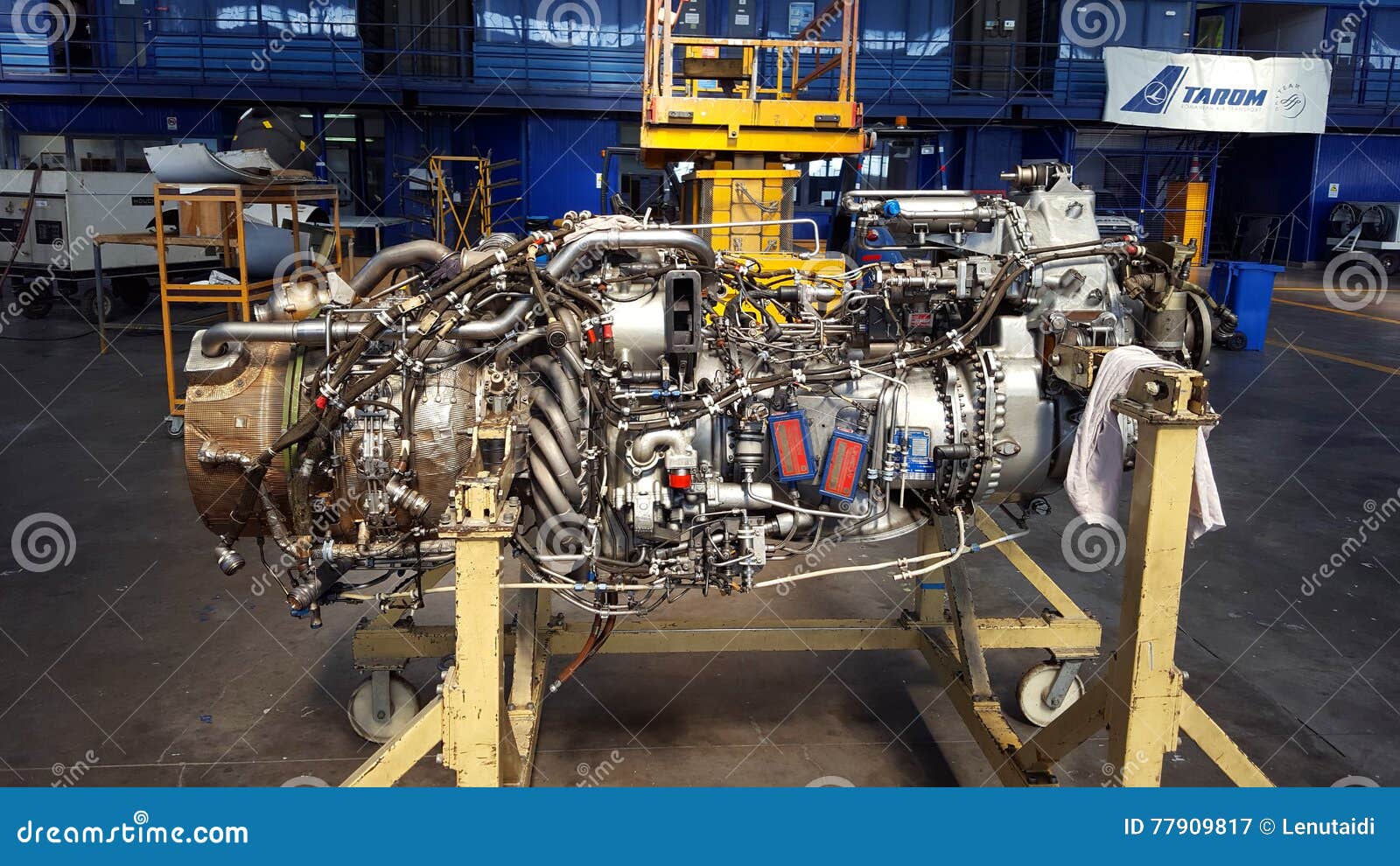 Motor a Reacción Del ATR 72 Fotografía editorial - Imagen de chorro ...