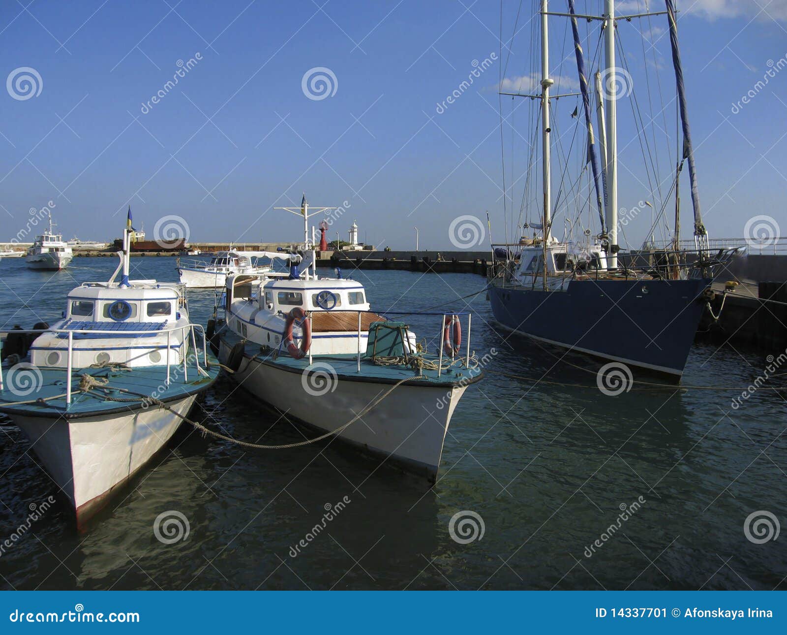 Motor and sailing yachts stock image. Image of port, ukraine - 14337701