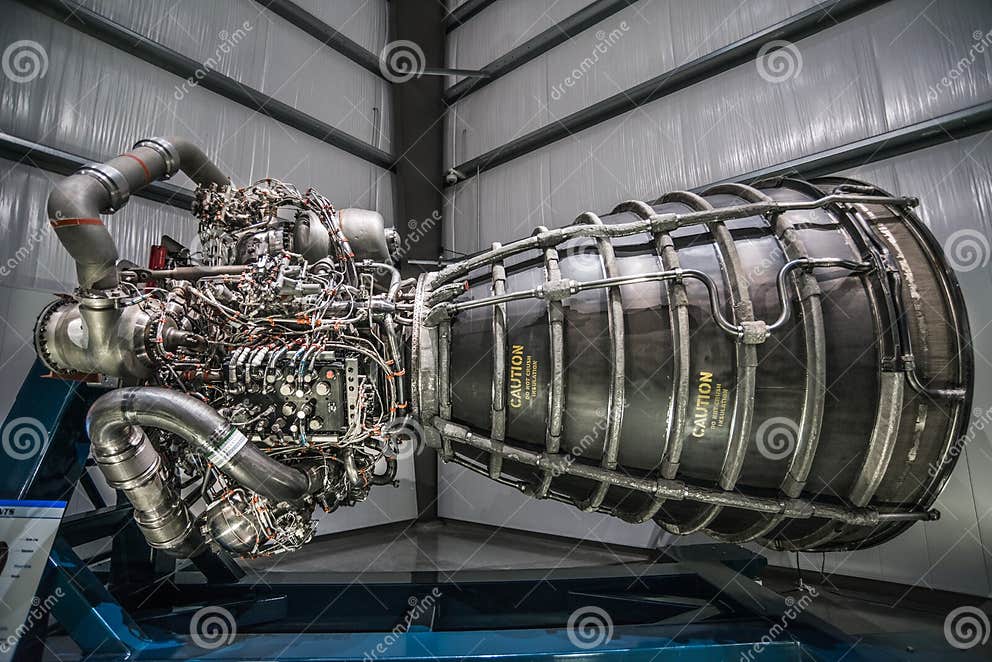 Motor synligt raket arkivfoto. Bild av internt, anslutning - 66704142