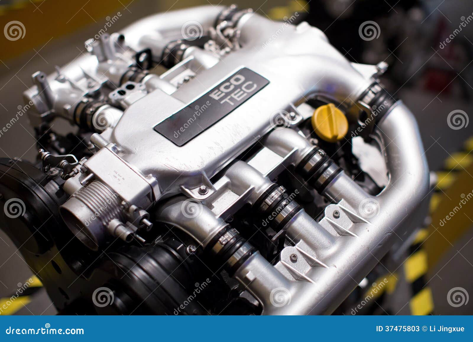 Motor van een auto stock afbeelding. Image of luxe, mechanisch - 37475803