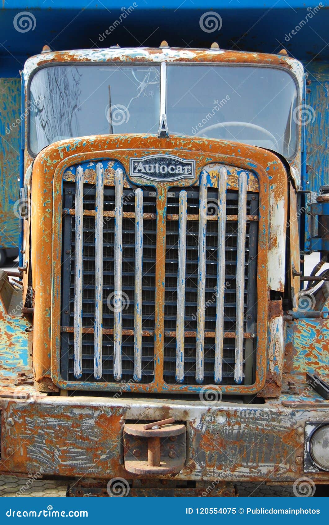 Motor Vehicle, Wall, Classic, Metal Picture. Image: 120554075