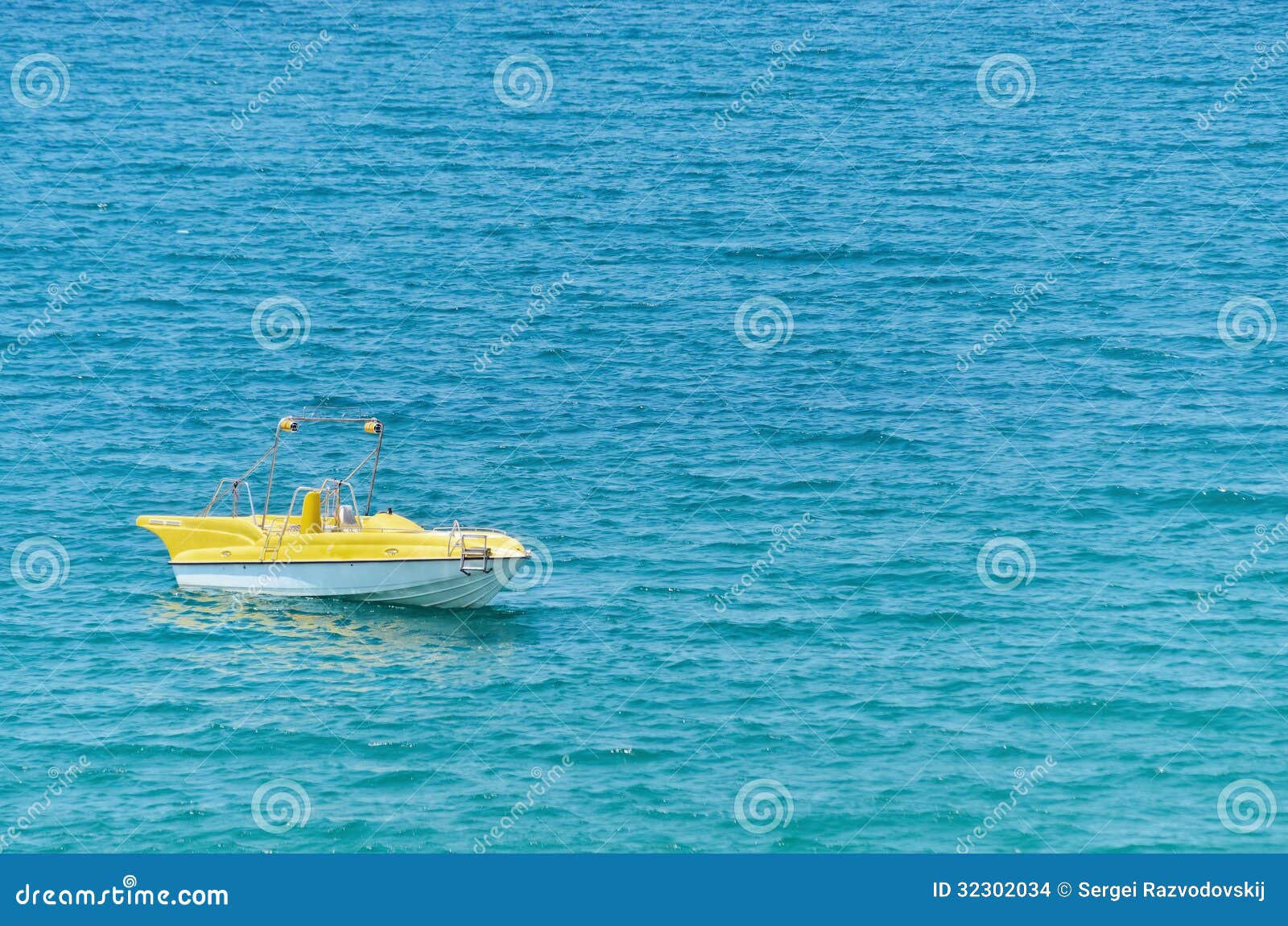 Motorboat stock photo. Image of speedboat, water, powerboat - 32302034