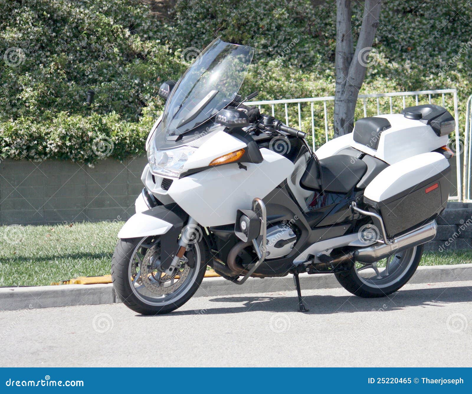 Road Sode Stock Photos - Free & Royalty-Free Stock Photos from Dreamstime