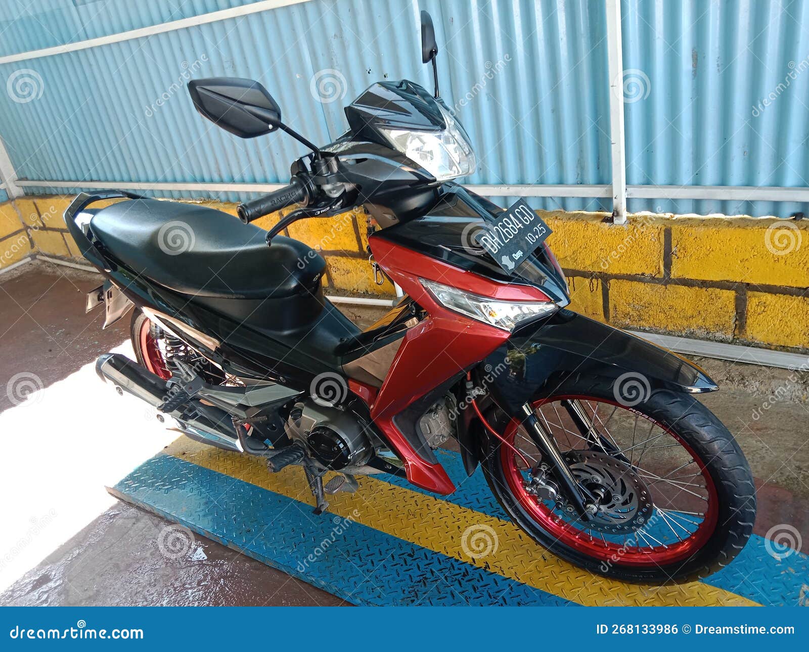 Motorcycle modification editorial photo. Image of interesting - 268133986