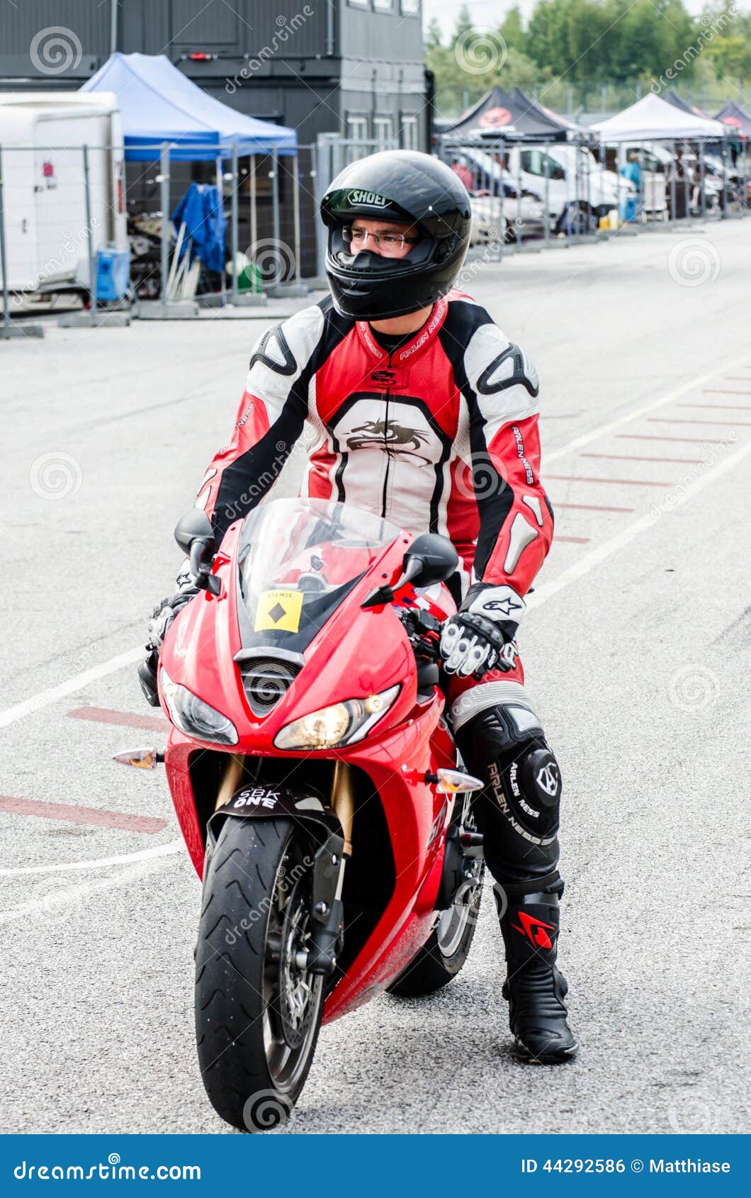 Motorcycle race editorial photo. Image of fast, line - 44292586