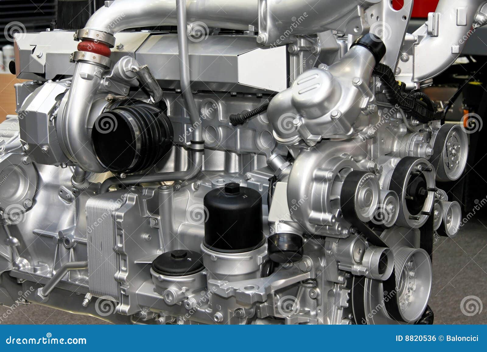 Motore diesel fotografia stock. Immagine di energia, iniezione - 8820536